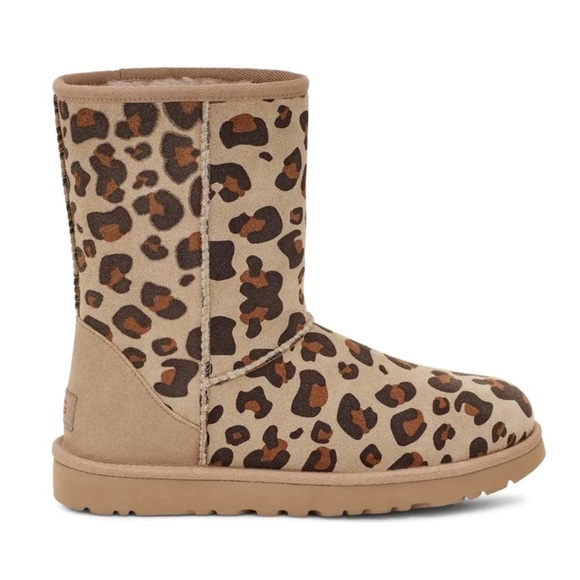 UGG | Shoes | New Ugg Classic Short Ii Sheepskin Fur Lined Spotty ...